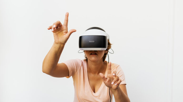 Future of Virtual Reality and Augmented Reality Technology