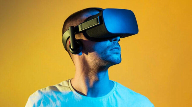 AR Glasses vs AR Headsets: The Future of Wearable Tech